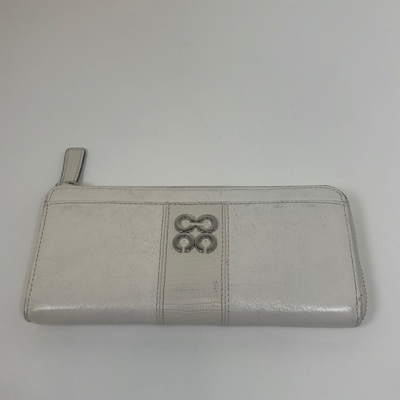 Coach | Bags | Coach Zip Around Wallet In Cream | Poshmark